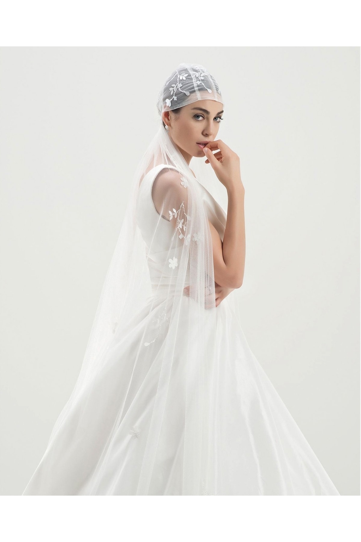 MK MODA ATELİER Beyaz Dantelli Tül Gelin Duvak V 8258-350/1 - Fiyatı, Yorumları