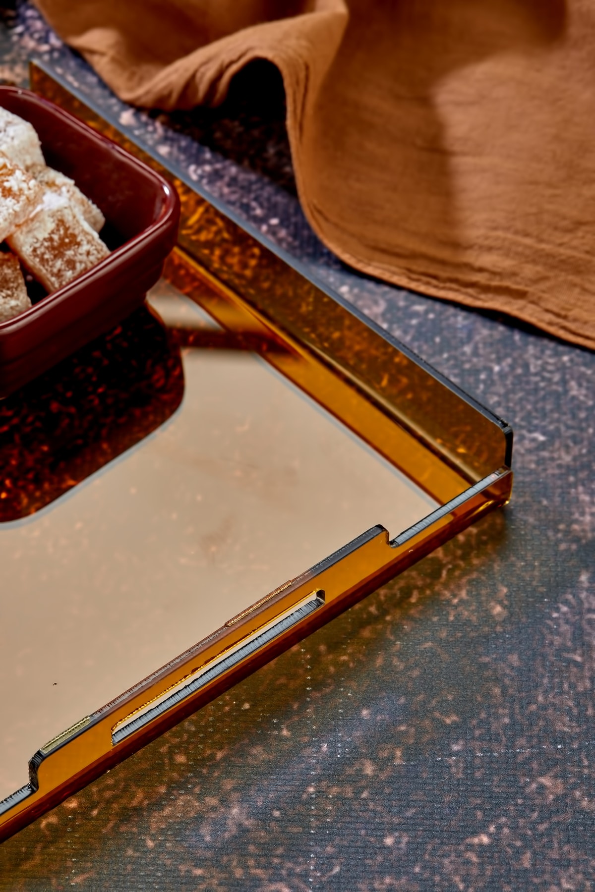 MHK Collection Pleksiglas Amber Rengi Dekoratif Kare Sunum Tepsisi ...