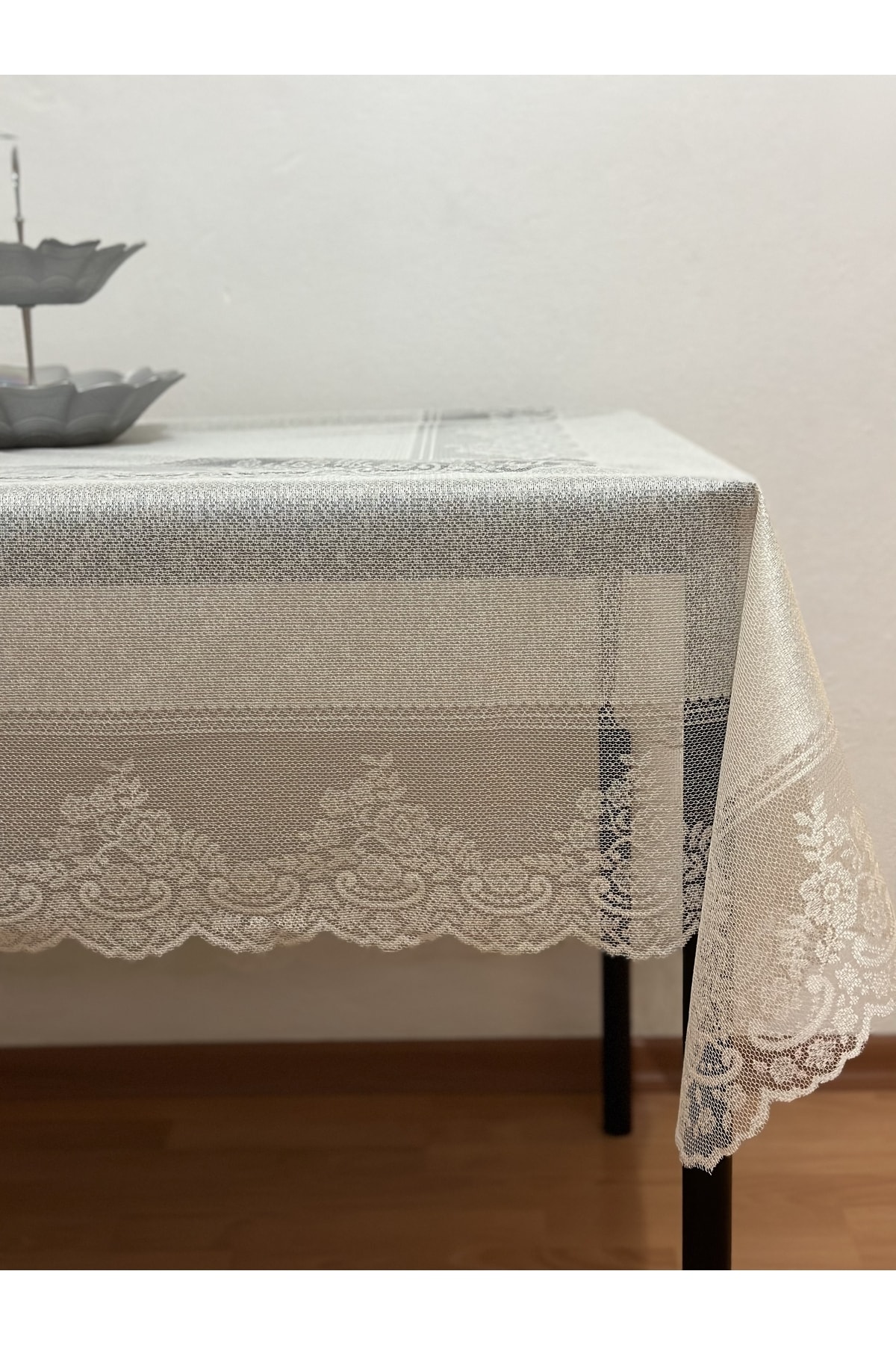 Madame Clean Home Çini Desenli Dertsiz Leke Tutmaz Dantelli Masa Örtüsü ...