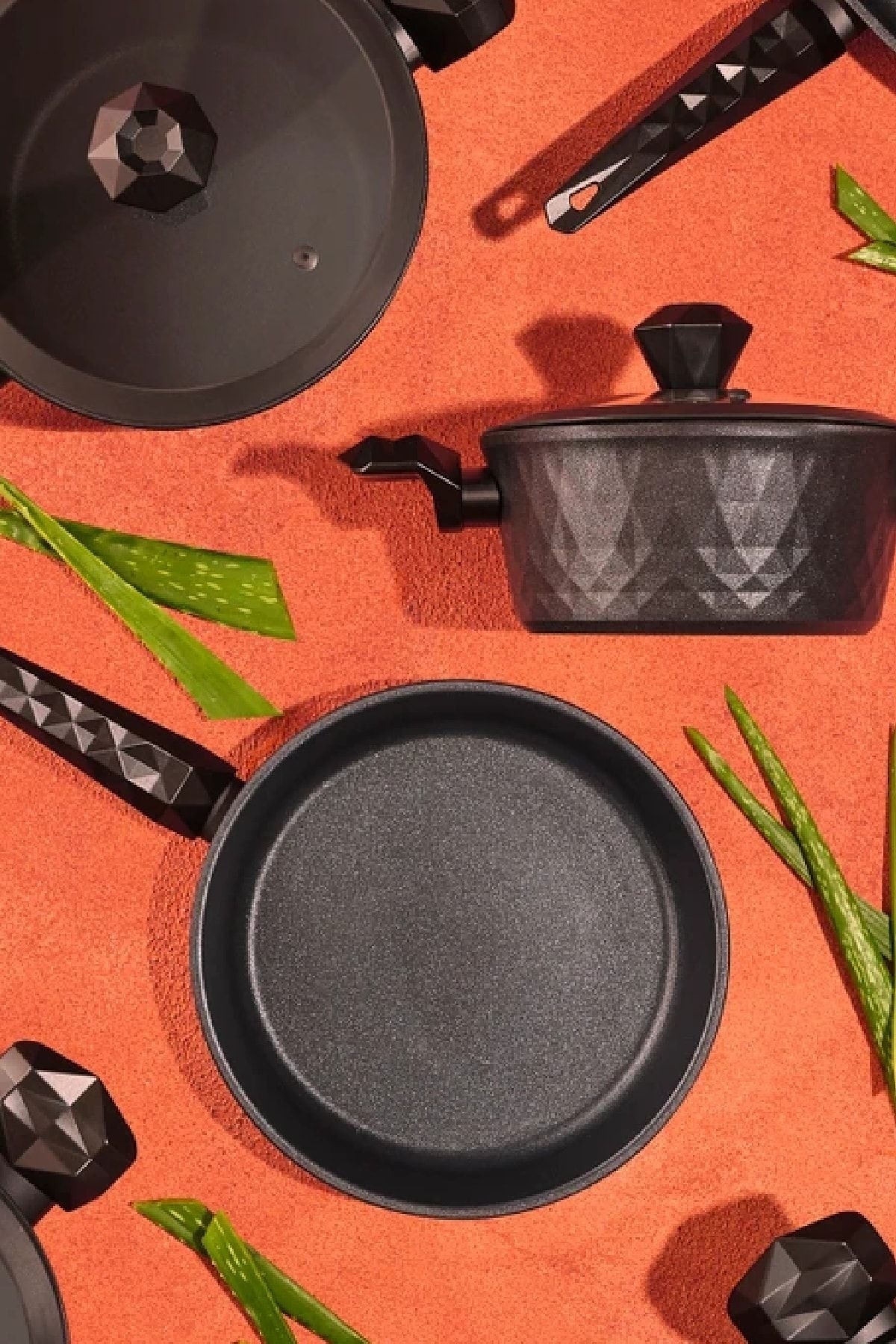 Karaca Bio Diamond Antibakteriyel Kulplu 7 Parça Tencere Seti Fiyatı ...