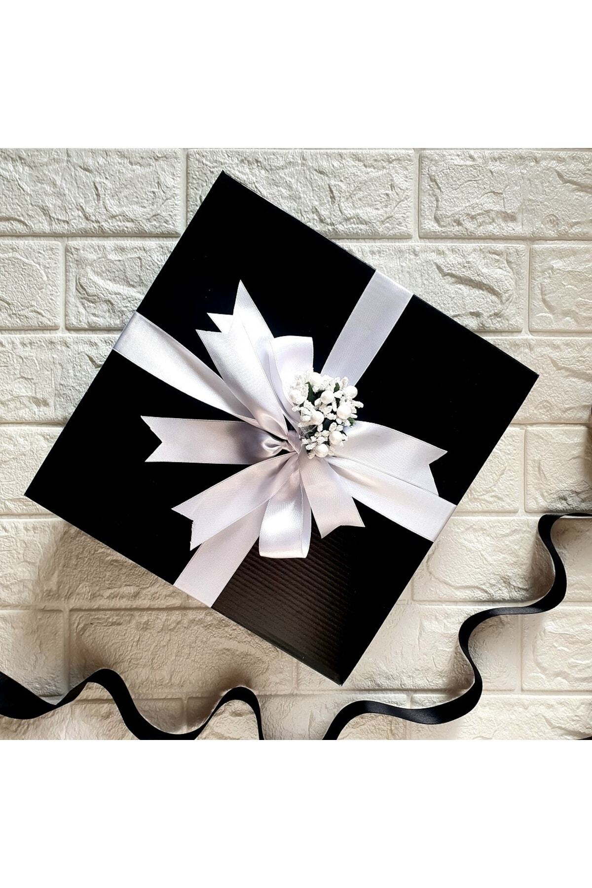 HOLAMİİ Siyah Hediye Kutusu - Beyaz Premium (25x25x10 Cm) Fiyatı ...