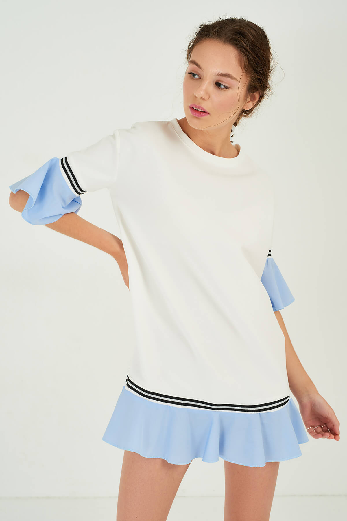 TRENDYOLMİLLA Beyaz Etek Ucu Volanlı Elbise TCLAT18BX0017 Fiyatı ...