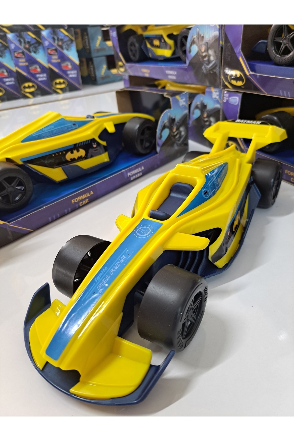 ALYTOYS Batman Formula Aracı Yarış Arabası Orjinal Ürün Batman Logo ...