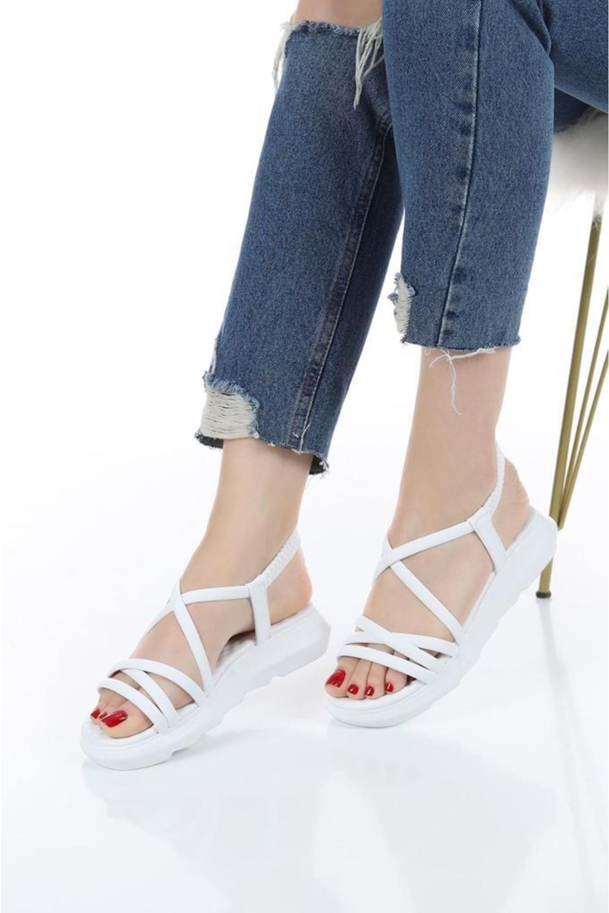 Weynes Sandale albe cu dungi cu talpă plată de damă- Trendyol