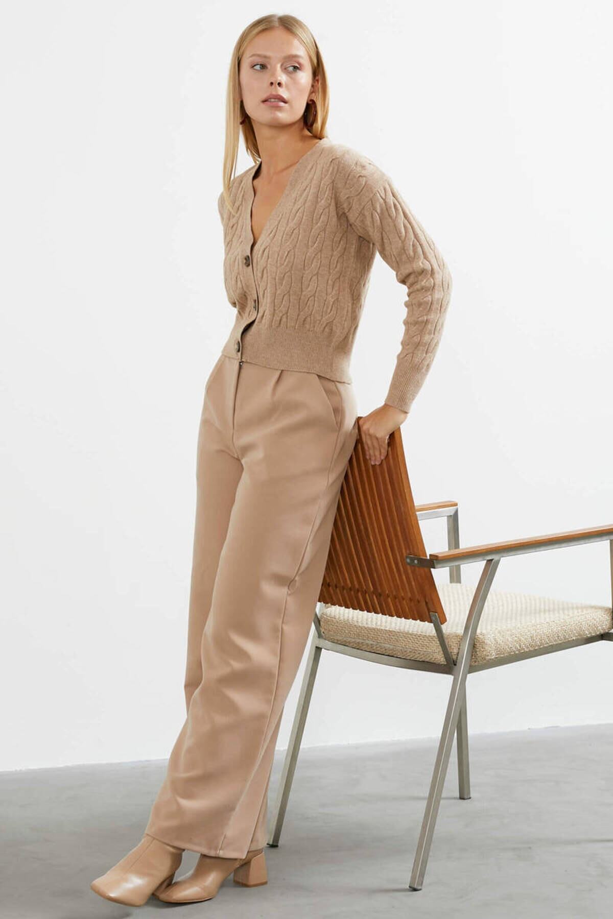 Sementa V Yaka Düğmeli Saç Örgülü Triko Hırka - Bej Fiyatı, Yorumları ...