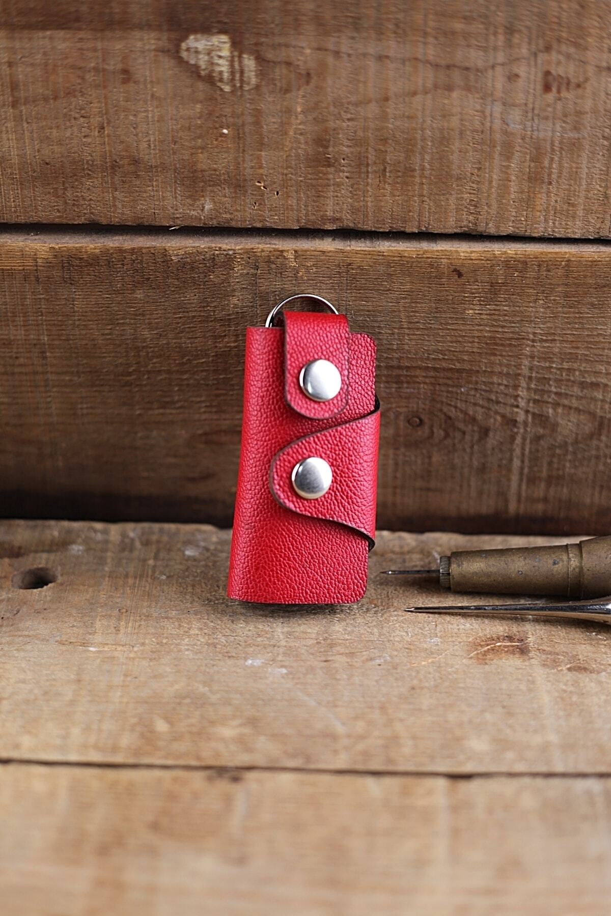 New Coast Leather 1900's Genuine Leather Handmade Red Unisex Keychain ...