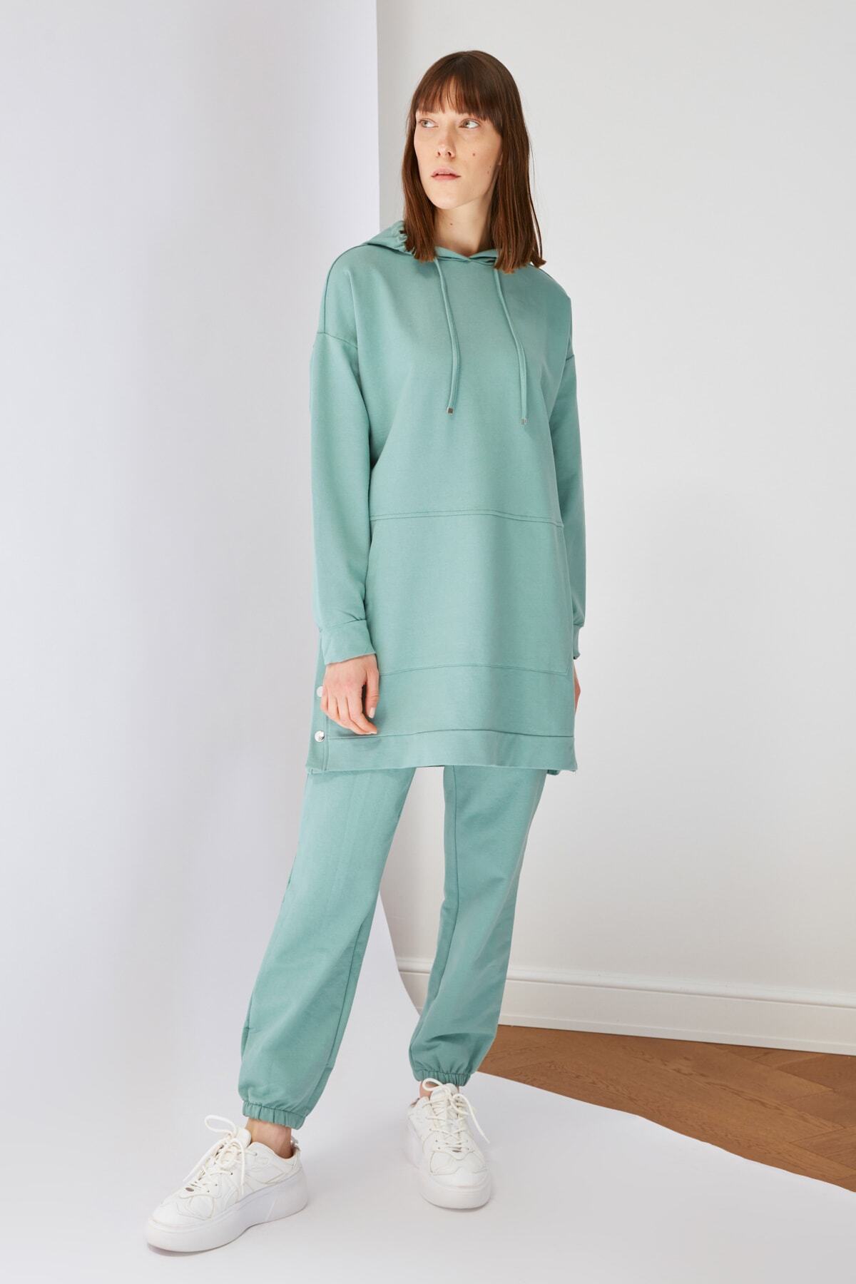 Trendyol Modest Green Hooded Kangaroo Pocket Snap Detailed Jogger ...