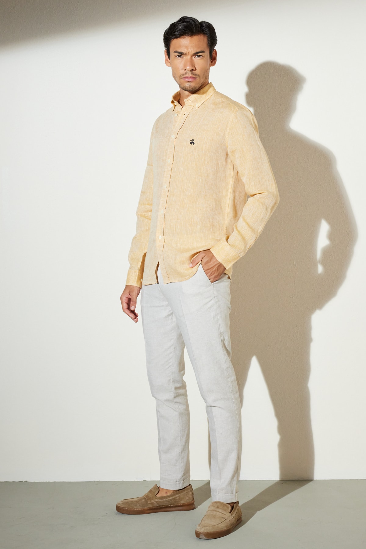 BROOKS BROTHERS Erkek Safran Slim Fit Dar Kesim Düğmeli Yaka Keten ...