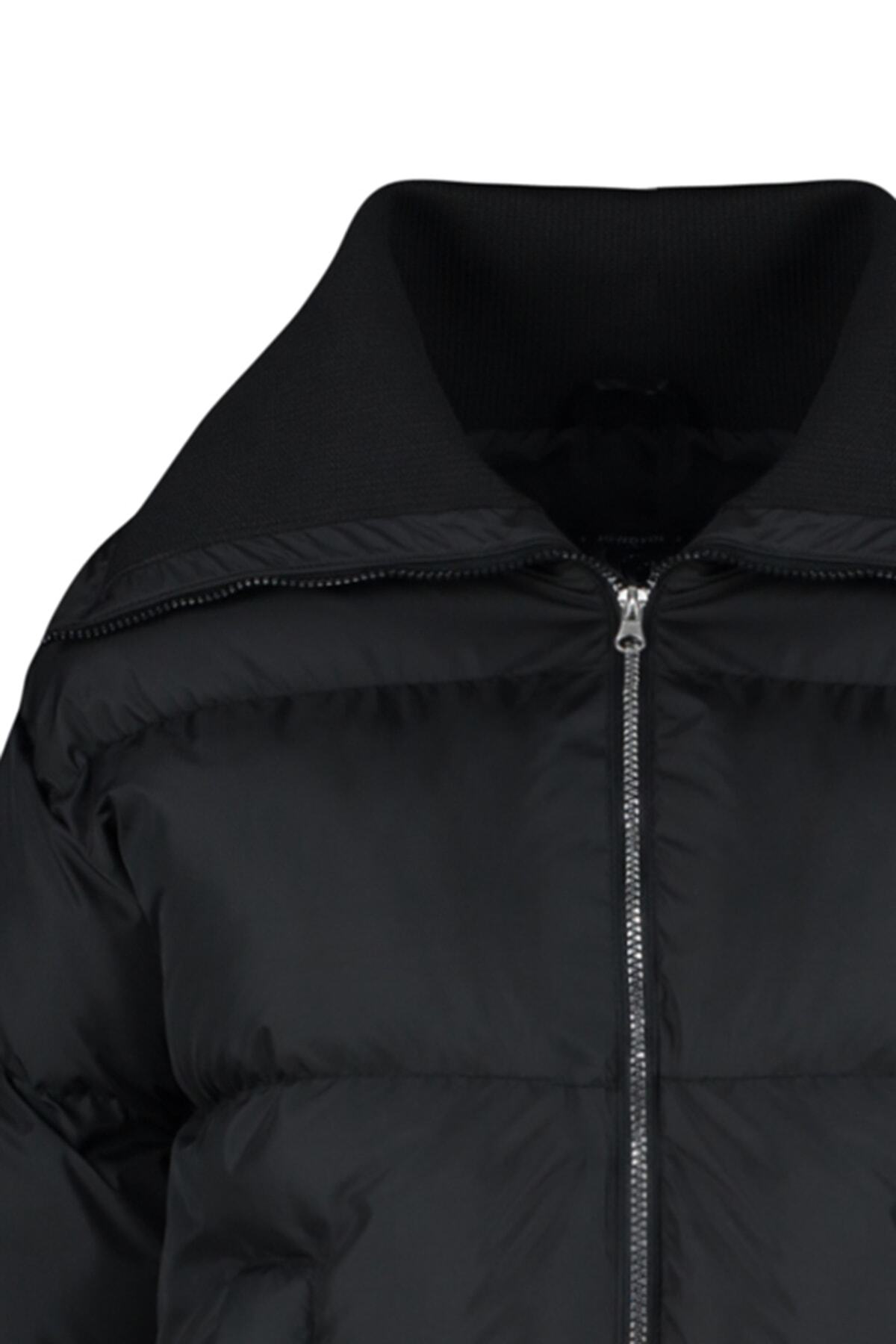 Trendyol Collection Black Rib Detailed Water Repellent Puffer Jacket ...