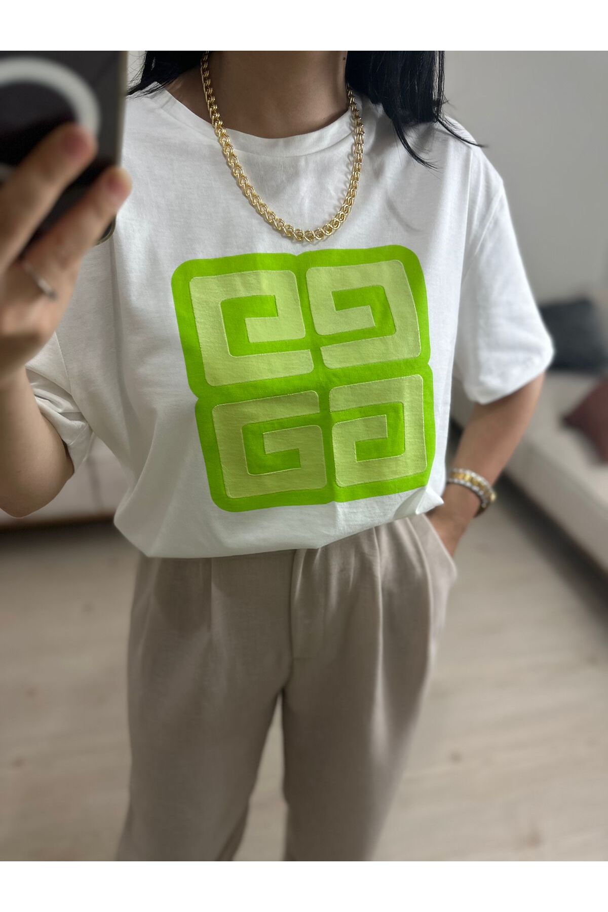 binoi butik Beyaz Marka Baskılı T-shirt Fiyatı, Yorumları - Trendyol