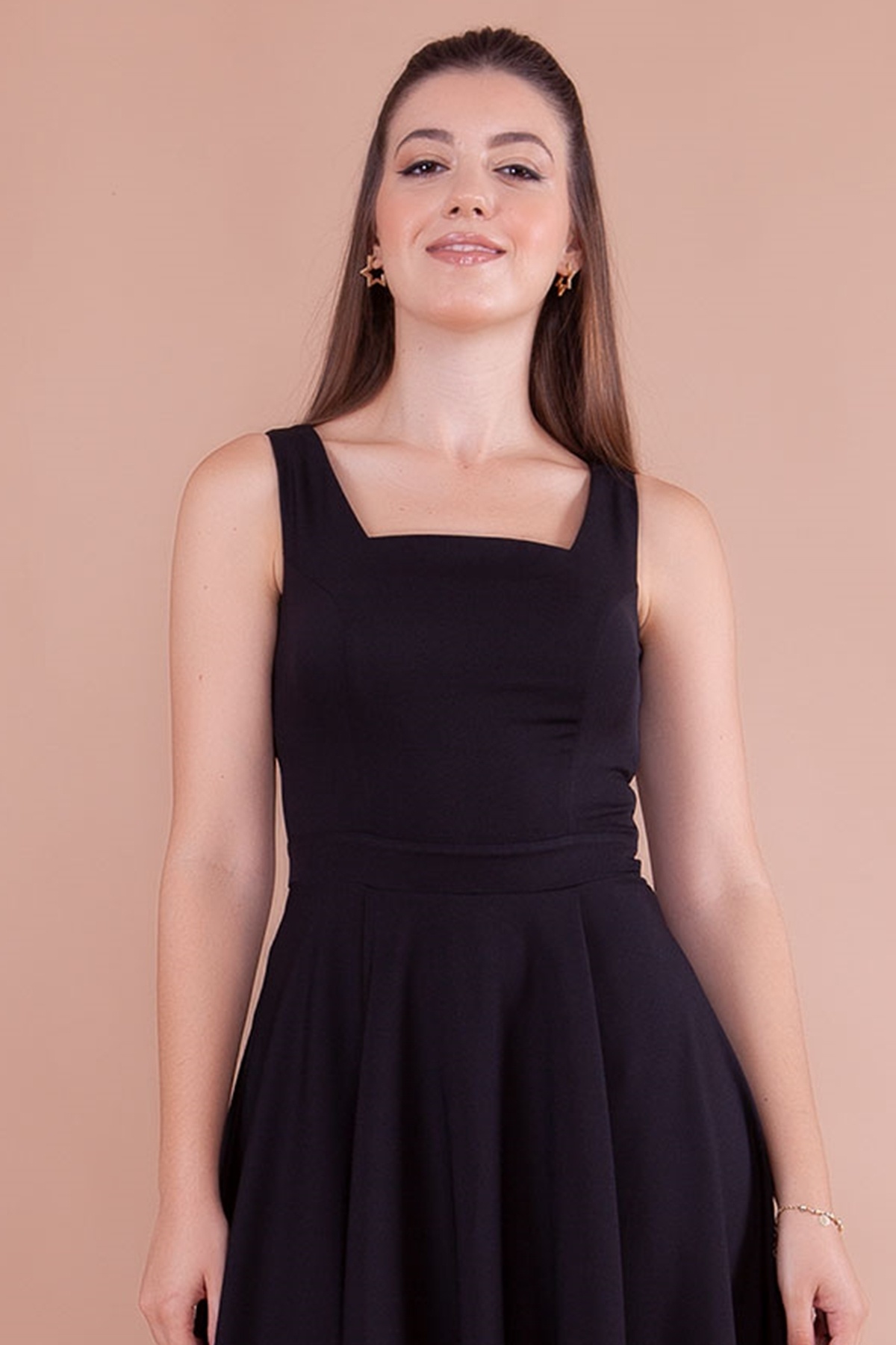 lovebox Esnek Atlas Kumaş Kare Yaka Kalın Askılı Pileli Kloş Kesim Midi Boy Siyah Abiye Elbise ...