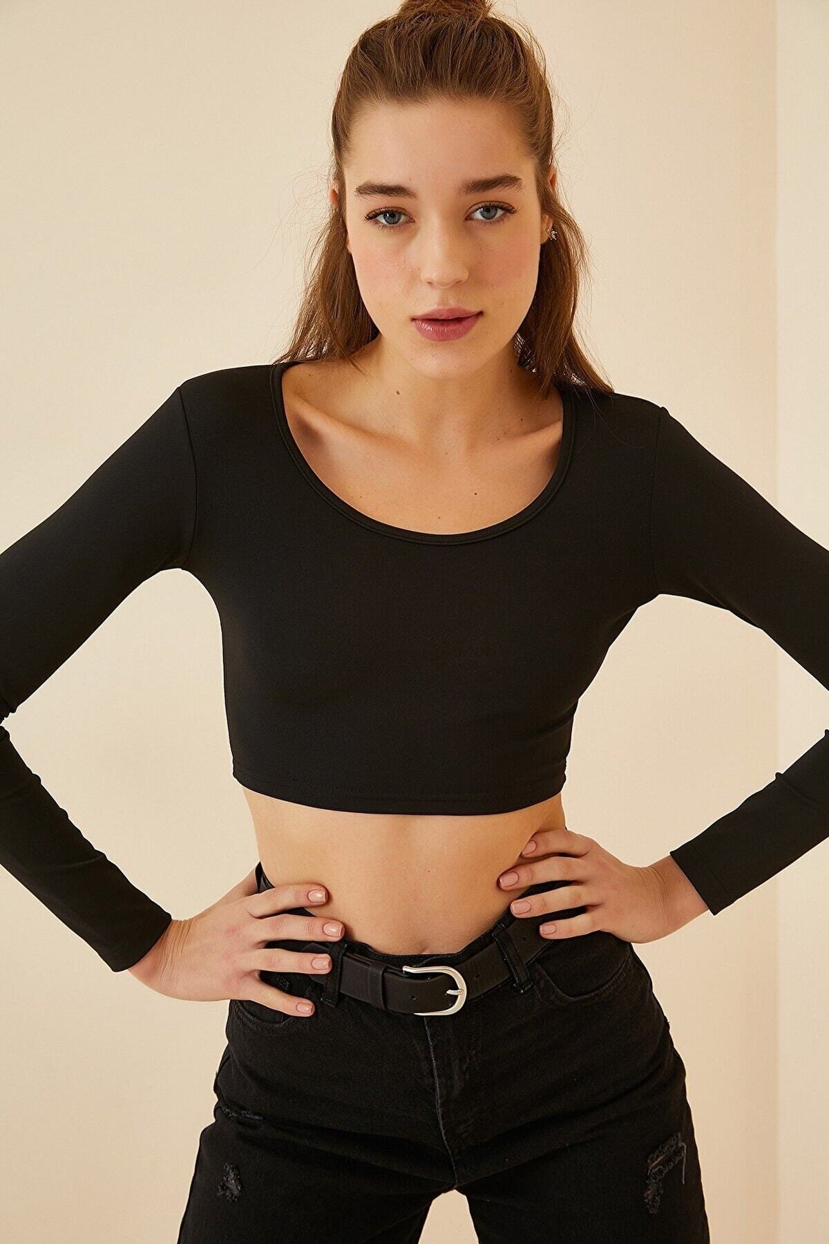 BE CHİC Kadın- Body Crop, Bluz U Yaka Siyah Fiyatı, Yorumları - Trendyol