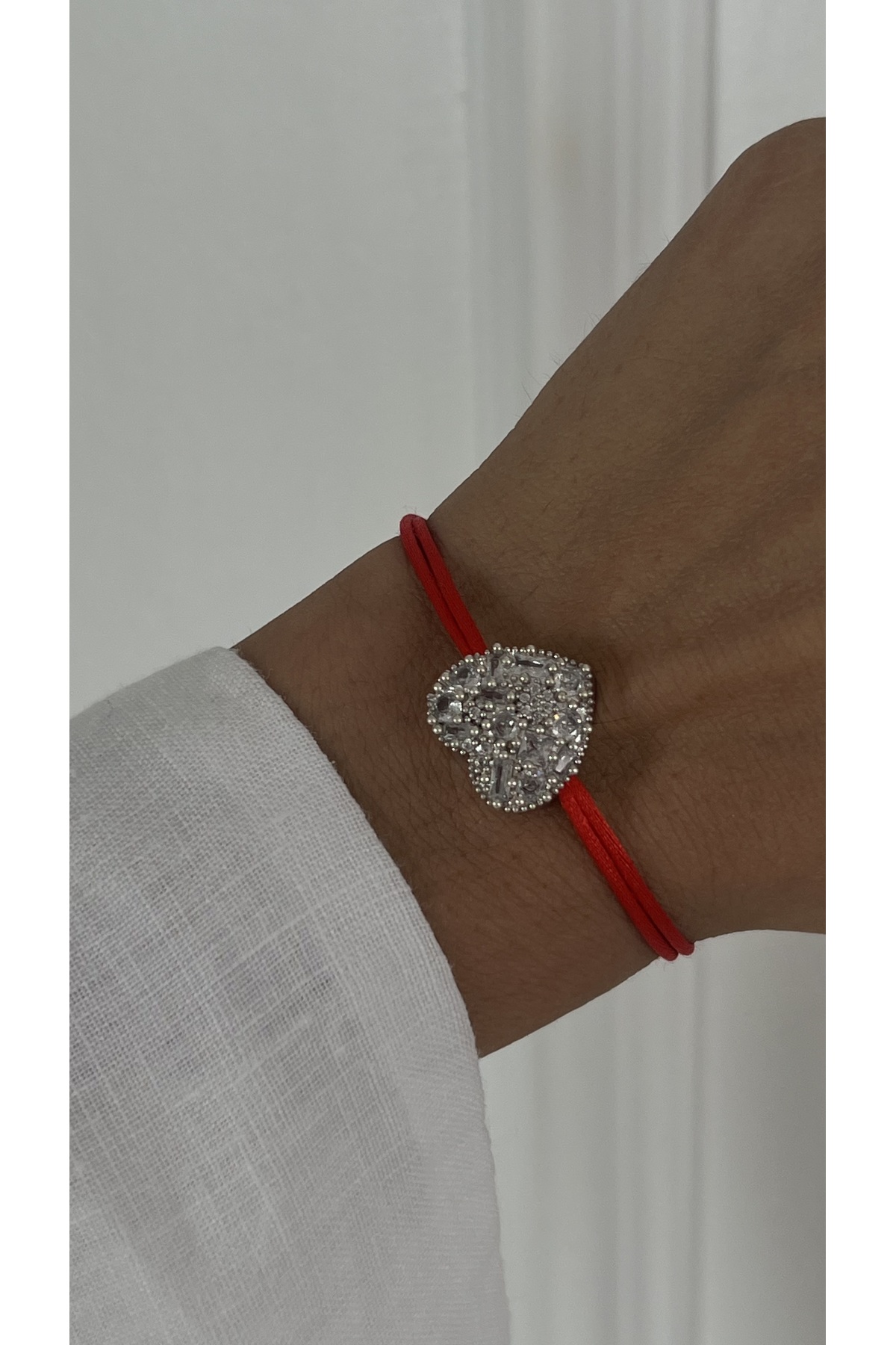 Vi store Kristal Kalp Taşlı Kırmızı İp Bileklik - Fiyatı, Yorumları